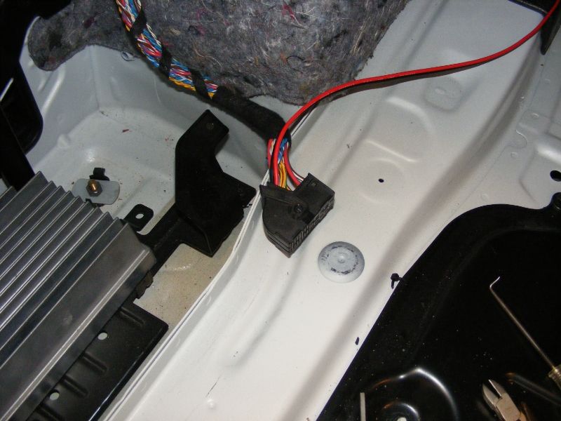 Notes on a 2011 335d with HiFi and a PnP MS-8/center speaker install