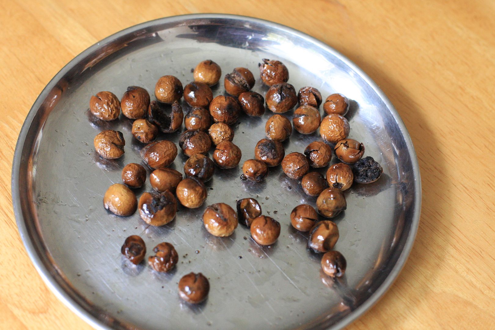 Sundakkai Vathakuzhambu - Turkey Berry in a hot and sour tamarind sauce ...